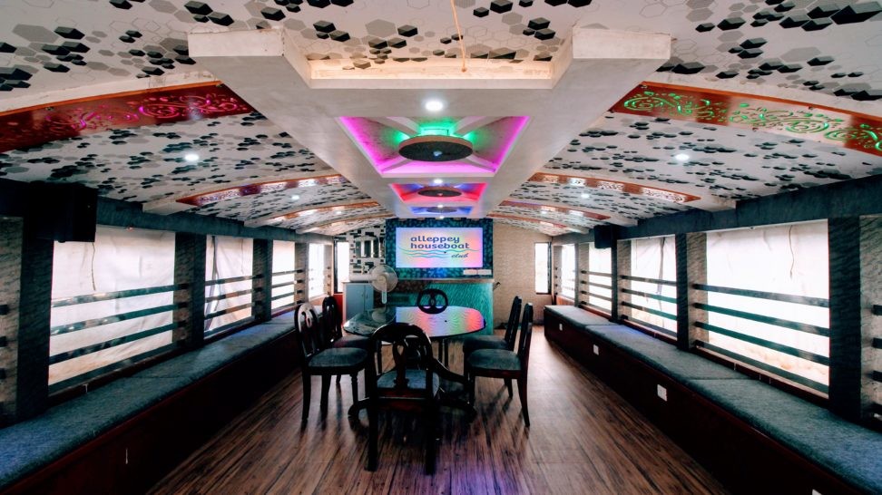 3 Bedroom Backwater Deluxe Houseboats - Alleppey Houseboat Club